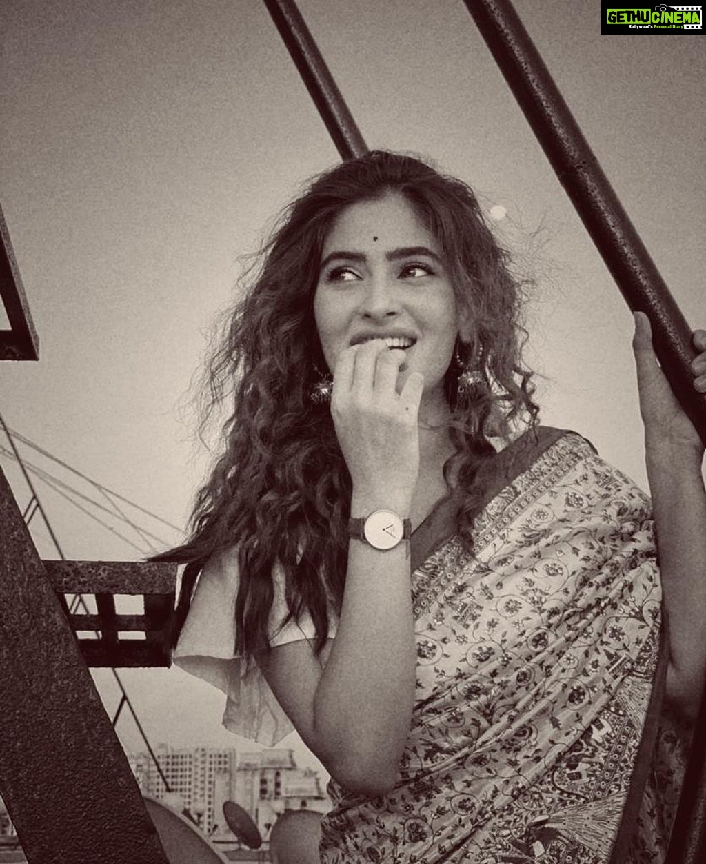 Actress Karishma Sharma HD Instagram Photos and Wallpapers May 2020 ...