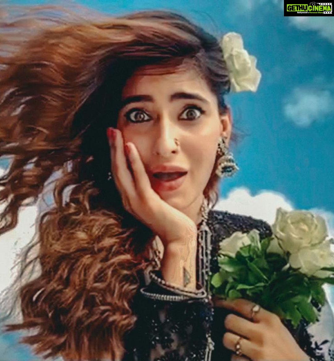 Karishma Sharma Instagram – Inhi logo ne le lina dupatta mera. Humari ...