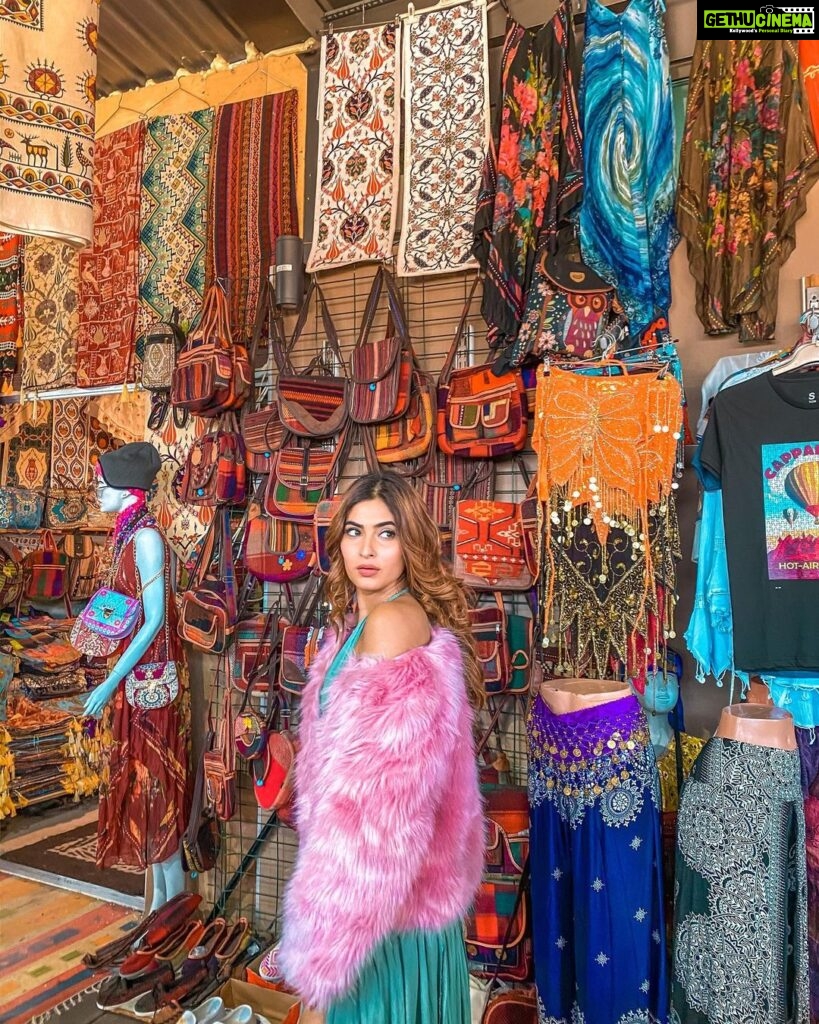 Karishma Sharma Instagram – I’m a smitten kitten. Meow🐈 ...