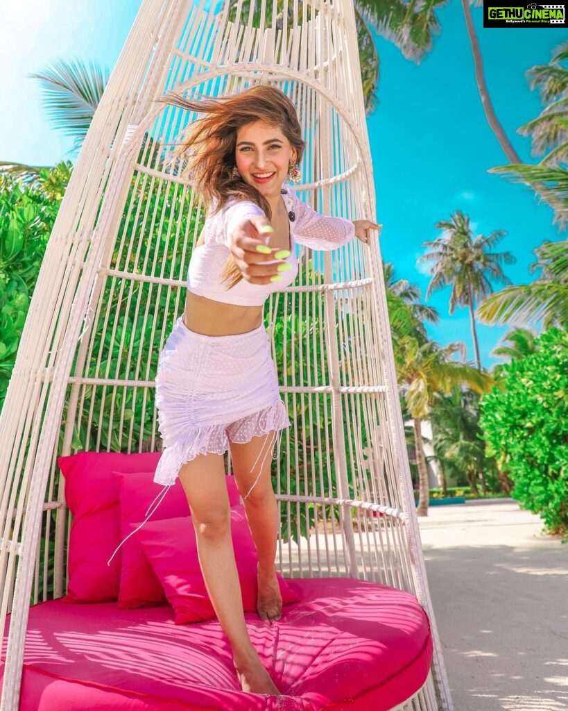 Actress Karishma Sharma HD Instagram Photos and Wallpapers May 2019 ...