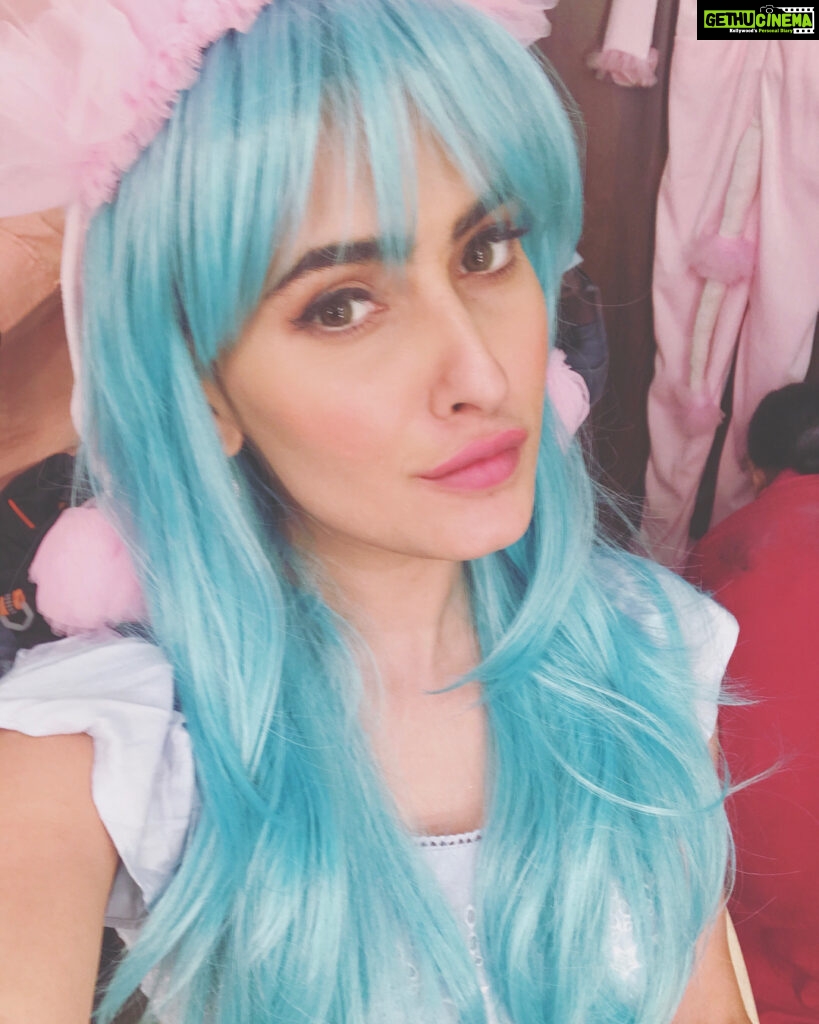 Actress Karishma Sharma HD Photos and Wallpapers October 2018 - Gethu ...