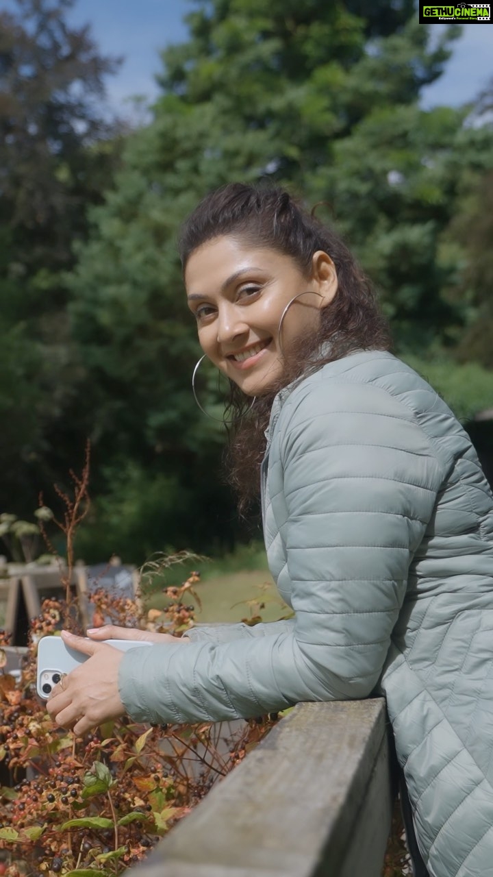 Actress Manjari Fadnnis Top 58 Instagram Photos and Posts - Gethu Cinema