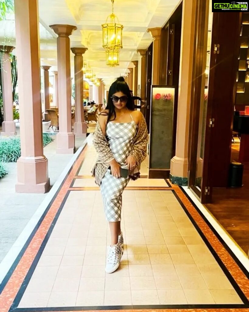 Actress Naina Sarwar HD Photos and Wallpapers September 2022 - Gethu Cinema