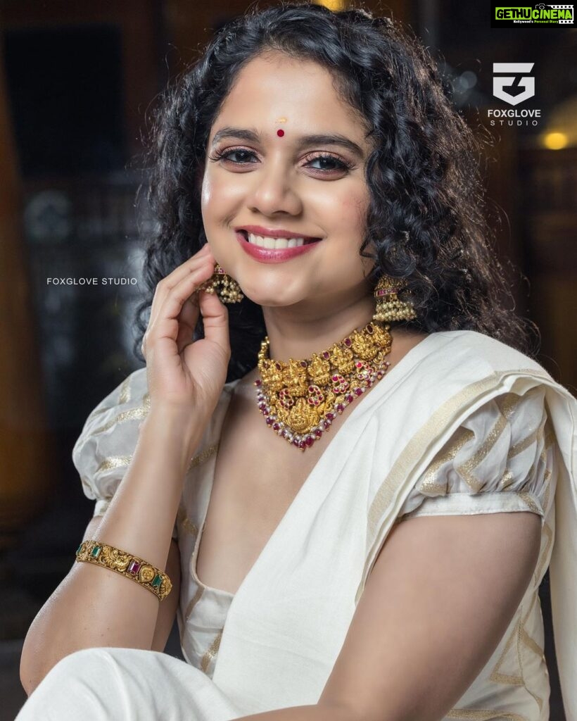 Actress Namita Krishnamurthy HD Photos and Wallpapers September 2022 ...