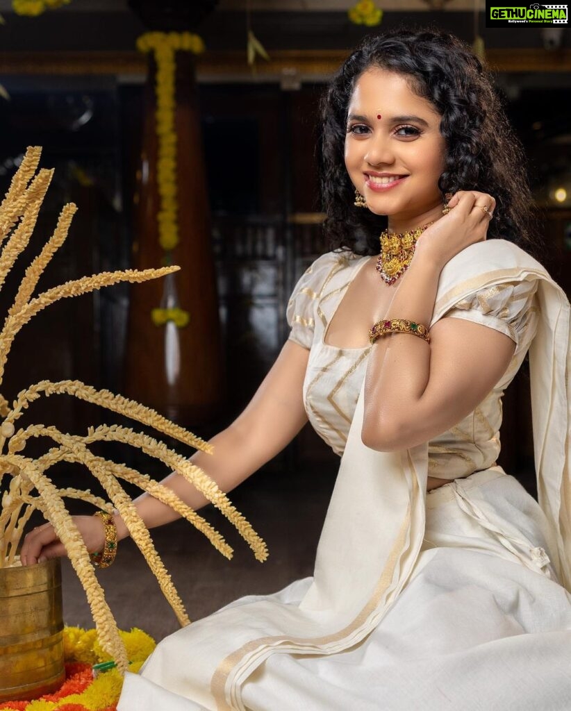 Actress Namita Krishnamurthy HD Instagram Photos and Wallpapers ...