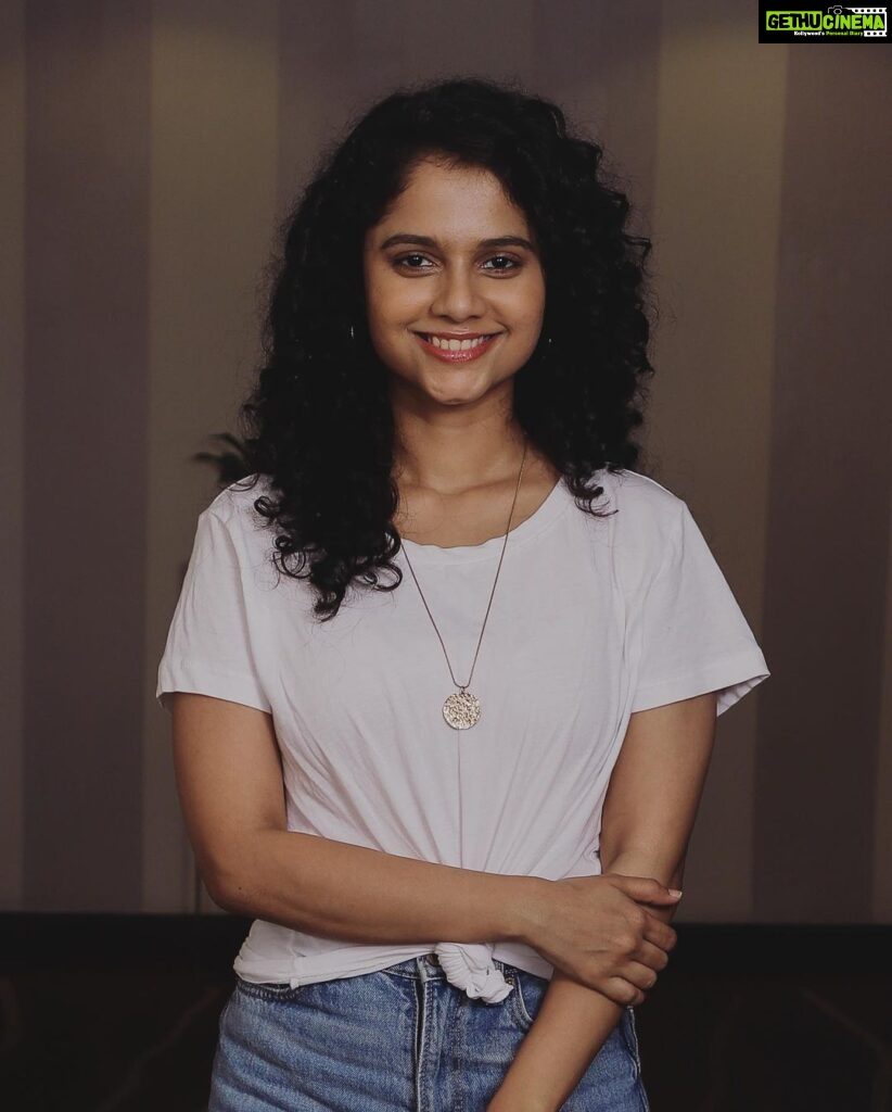 Actress Namita Krishnamurthy HD Photos and Wallpapers August 2022 ...