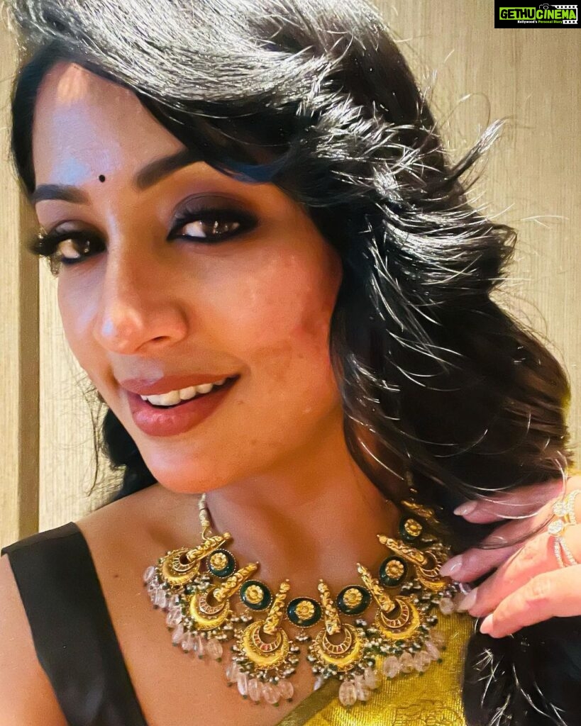 Actress Navya Nair HD Photos and Wallpapers November 2022 - Gethu Cinema