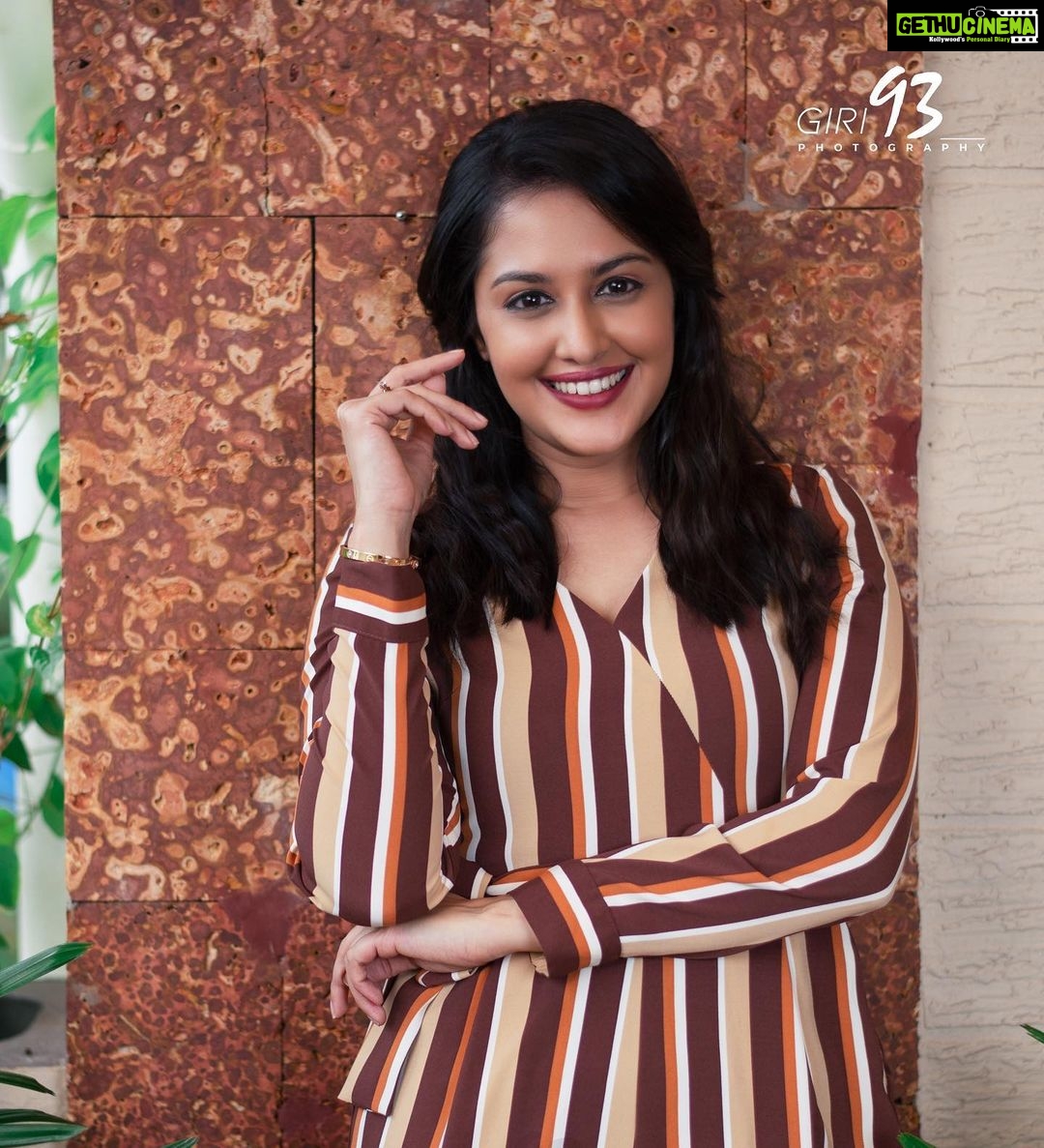 Actress Neetha Ashok HD Instagram Photos and Wallpapers November 2021 ...