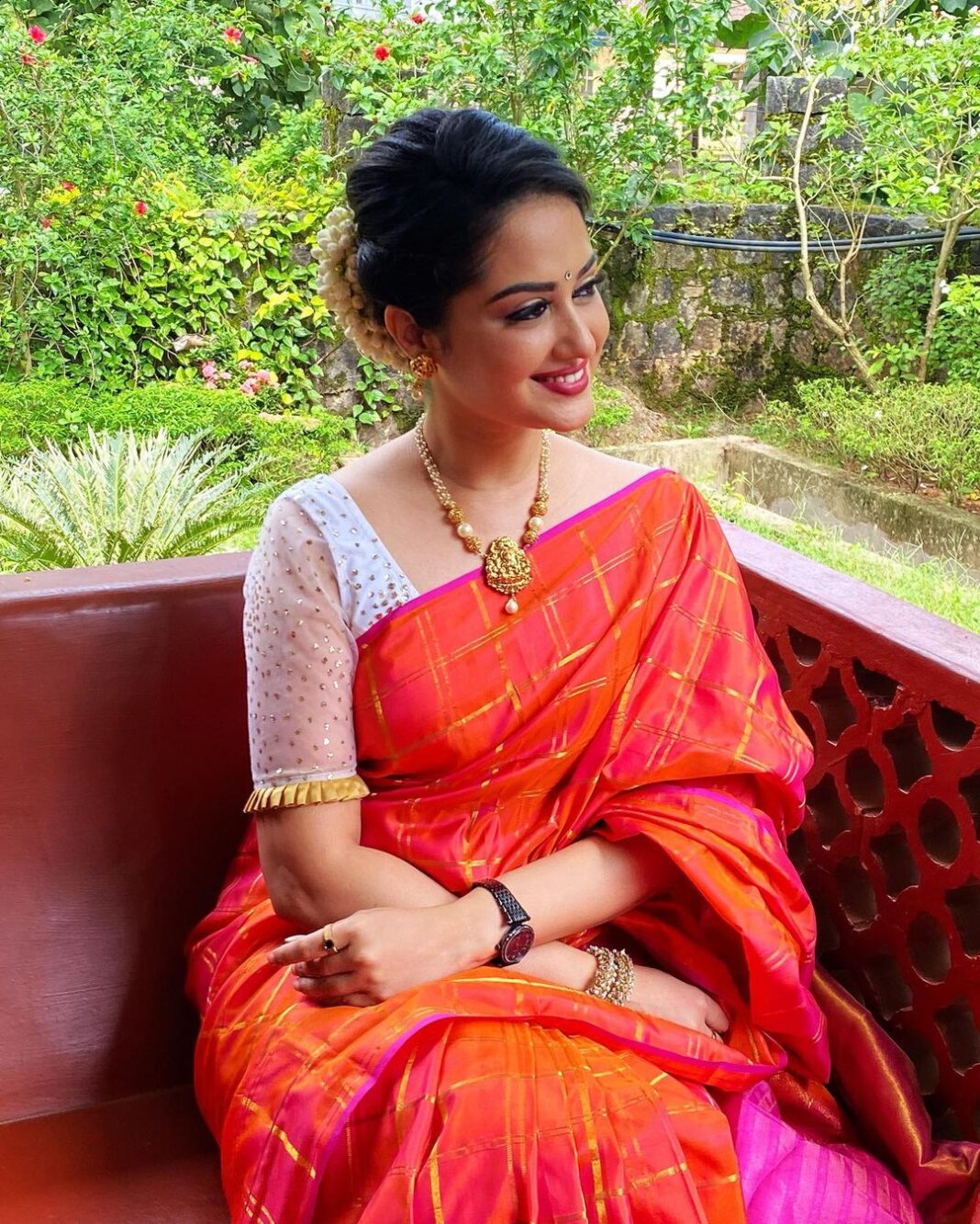 Actress Neetha Ashok HD Photos and Wallpapers September 2021 - Gethu Cinema