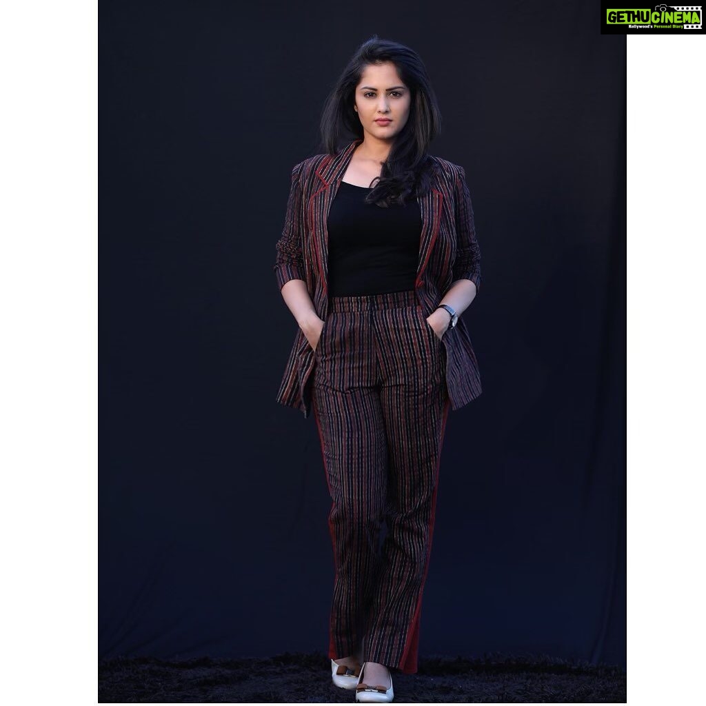 Neetha Ashok Instagram - Nee chikki and Nia stories ️ ️ @mamma.nia ...