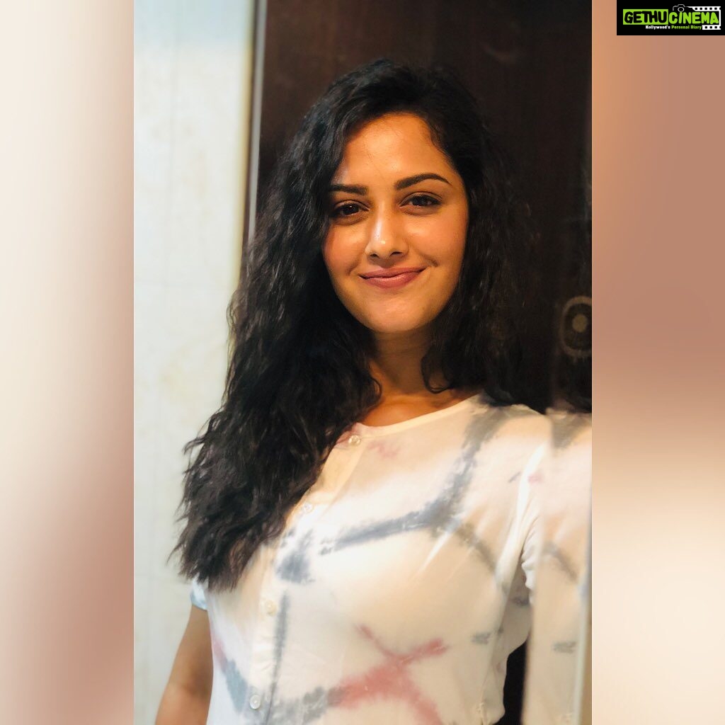 Actress Neetha Ashok HD Instagram Photos and Wallpapers December 2020 ...