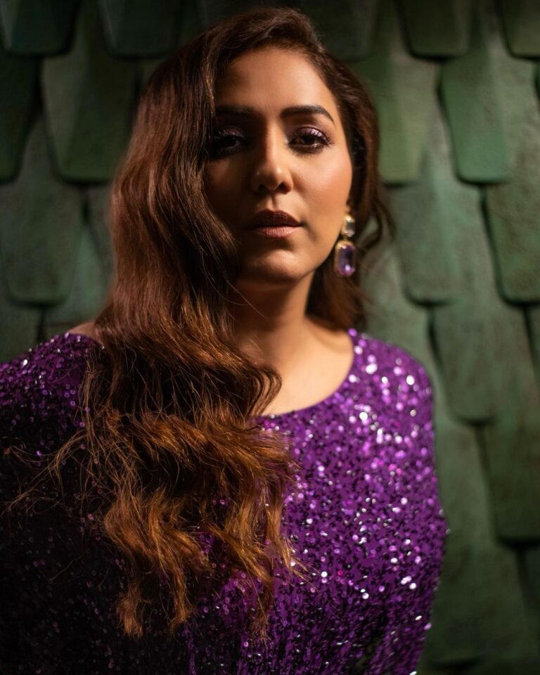 Actress Neeti Mohan Latest HD Gallery | Gethu Cinema