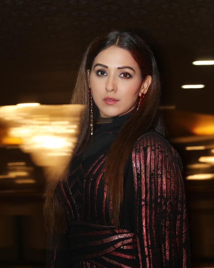 Actress Neeti Mohan Latest HD Gallery | Gethu Cinema
