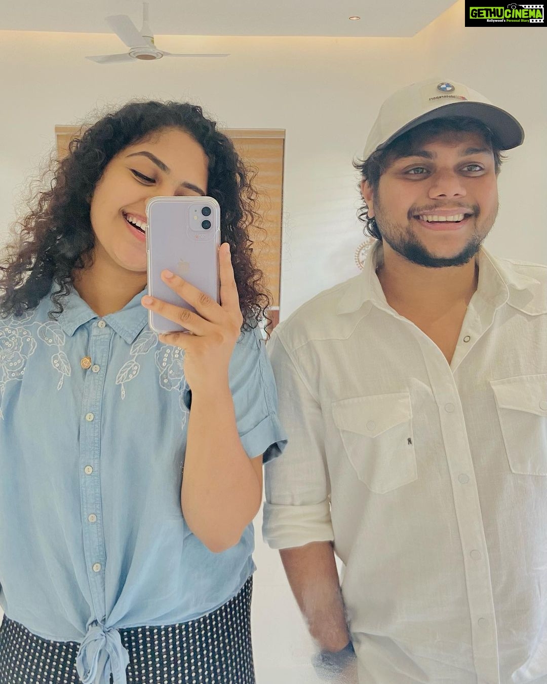 Actress Noorin Shereef HD Instagram Photos and Wallpapers December 2021 ...