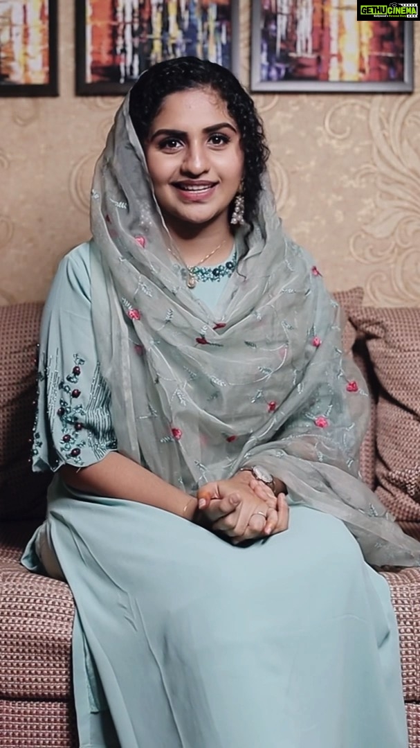 Actress Noorin Shereef HD Photos and Wallpapers June 2021 - Gethu Cinema