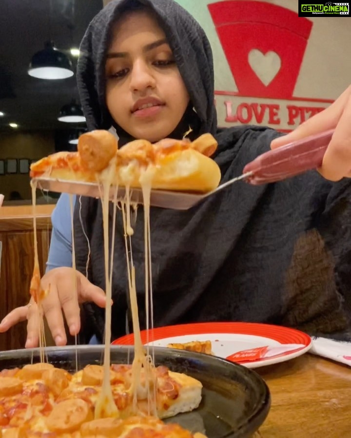 Noorin Shereef Instagram – Newly born Food Vlogger. Paali. Ok thenks ...