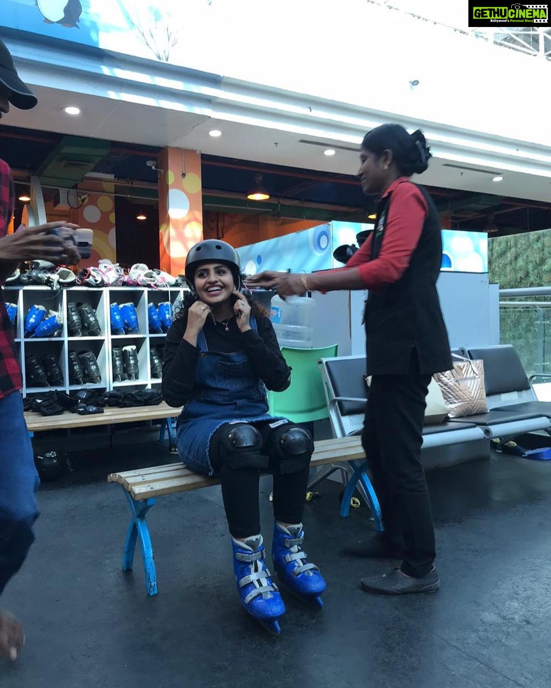 Noorin Shereef Instagram - #2019 when masks were just a word 📸 @fahim ...