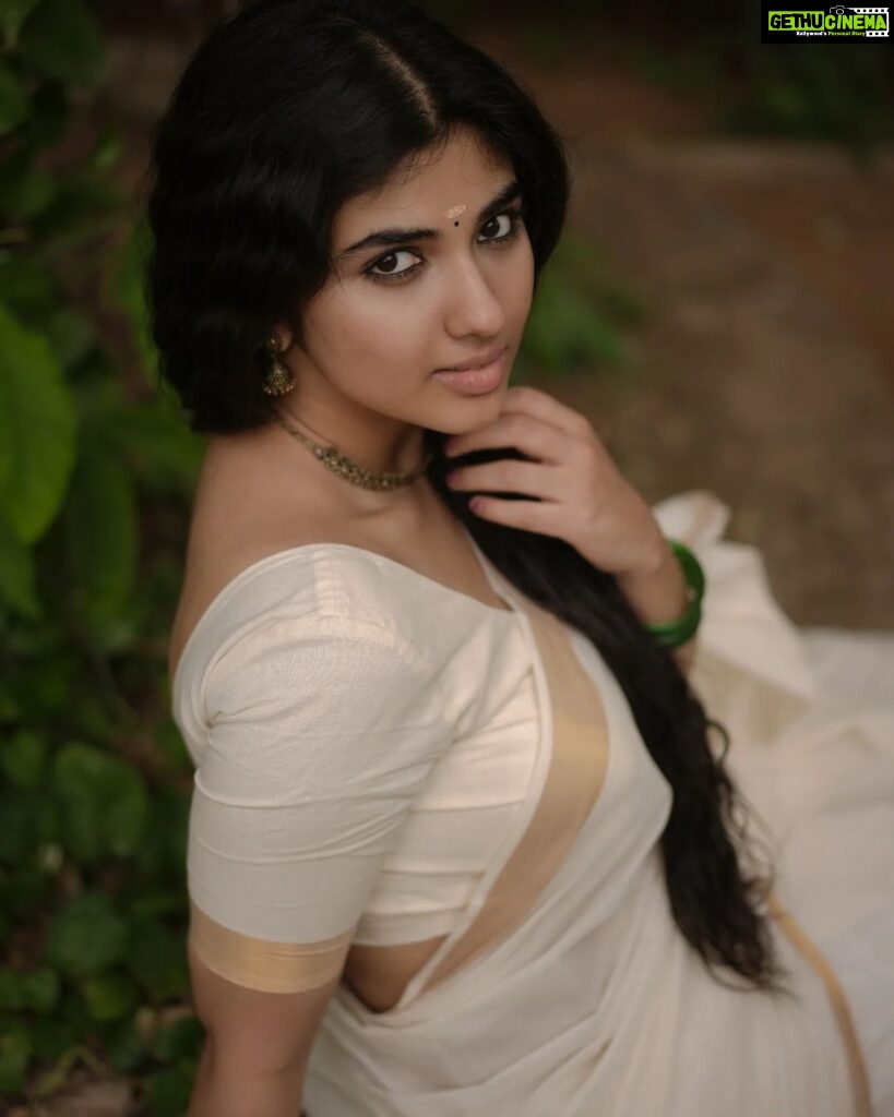 Actress Pragya Nagra HD Instagram Photos and Wallpapers September 2022 ...