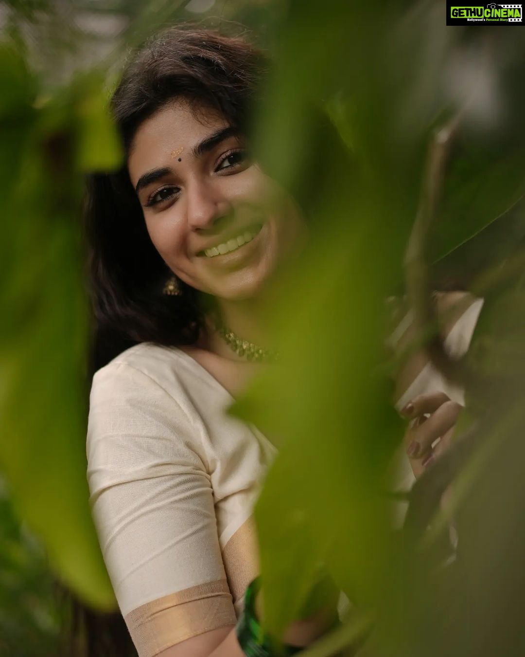 Actress Pragya Nagra HD Photos and Wallpapers September 2022 - Gethu Cinema