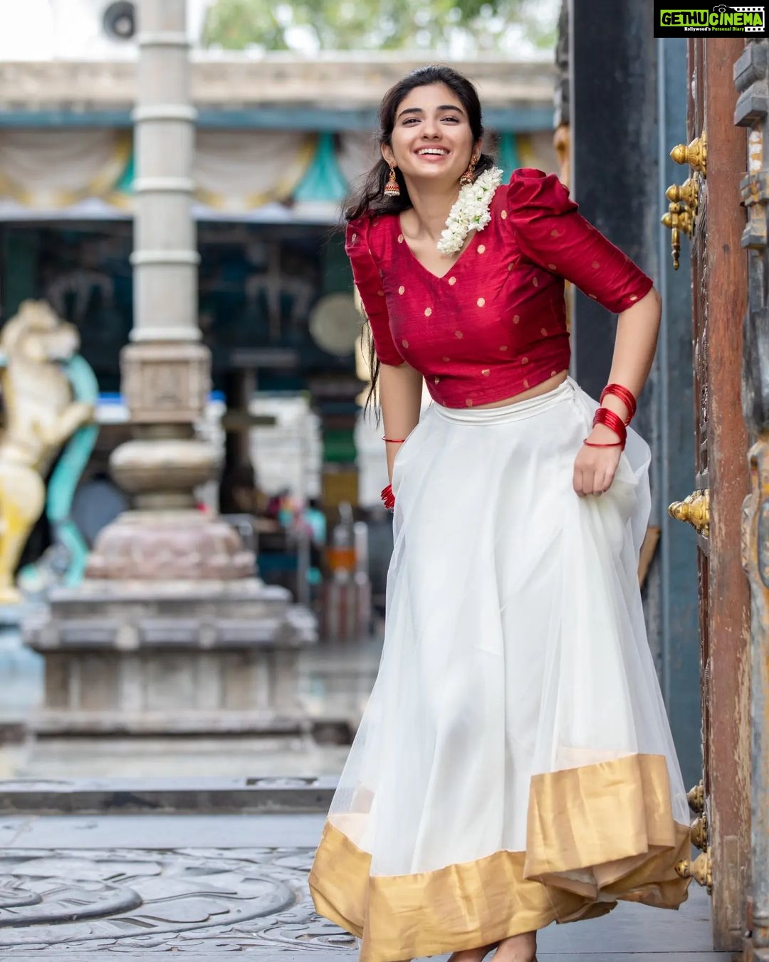 Actress Pragya Nagra HD Instagram Photos and Wallpapers September 2022 ...