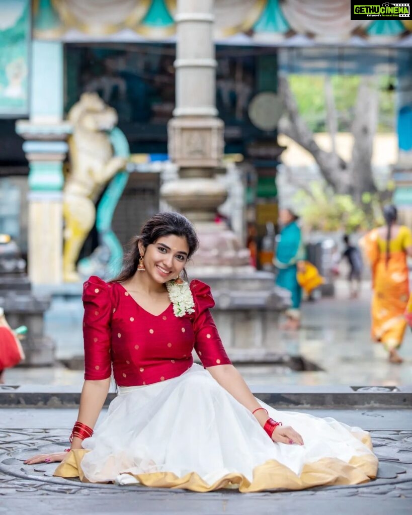 Actress Pragya Nagra HD Instagram Photos and Wallpapers September 2022 ...