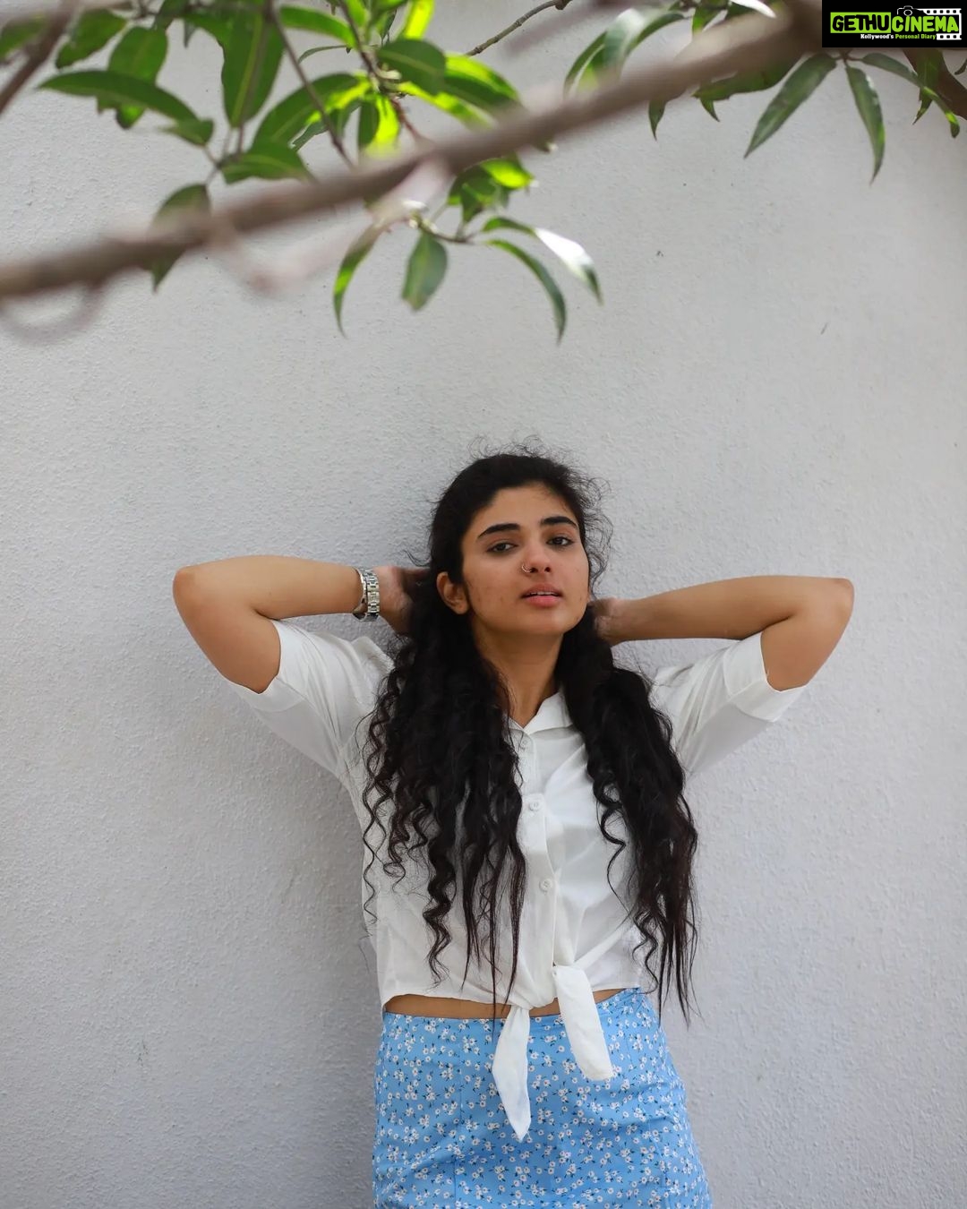 Actress Pragya Nagra HD Instagram Photos and Wallpapers September 2022 ...