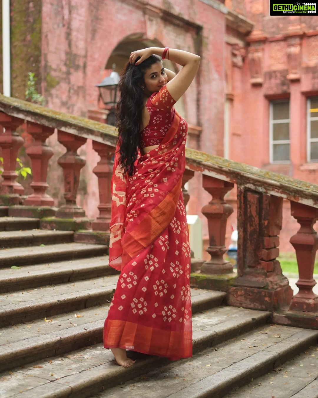 Actress Pragya Nagra HD Instagram Photos and Wallpapers July 2022 ...