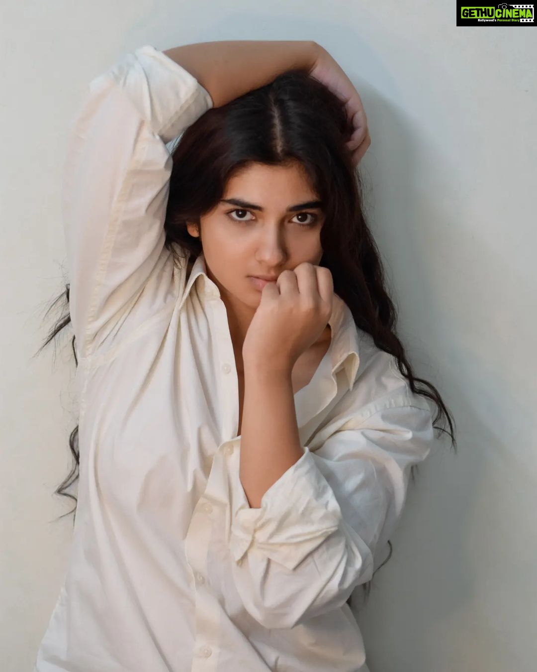 Actress Pragya Nagra HD Instagram Photos and Wallpapers July 2022 ...