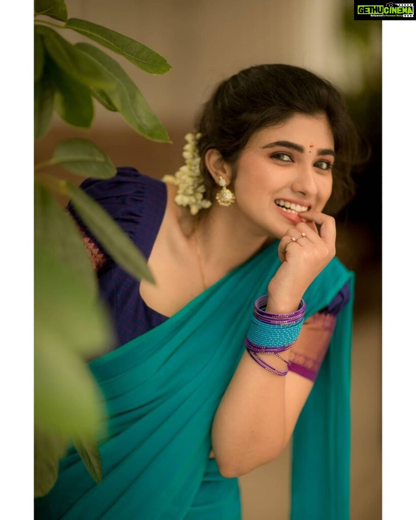 Pragya Nagra Instagram – Natural is best!🥰 @thatmadraskaran | Gethu Cinema