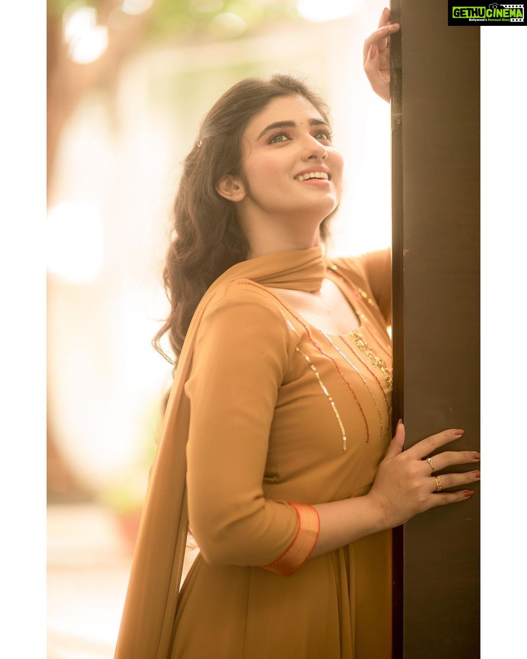 Actress Pragya Nagra HD Instagram Photos and Wallpapers October 2021 ...