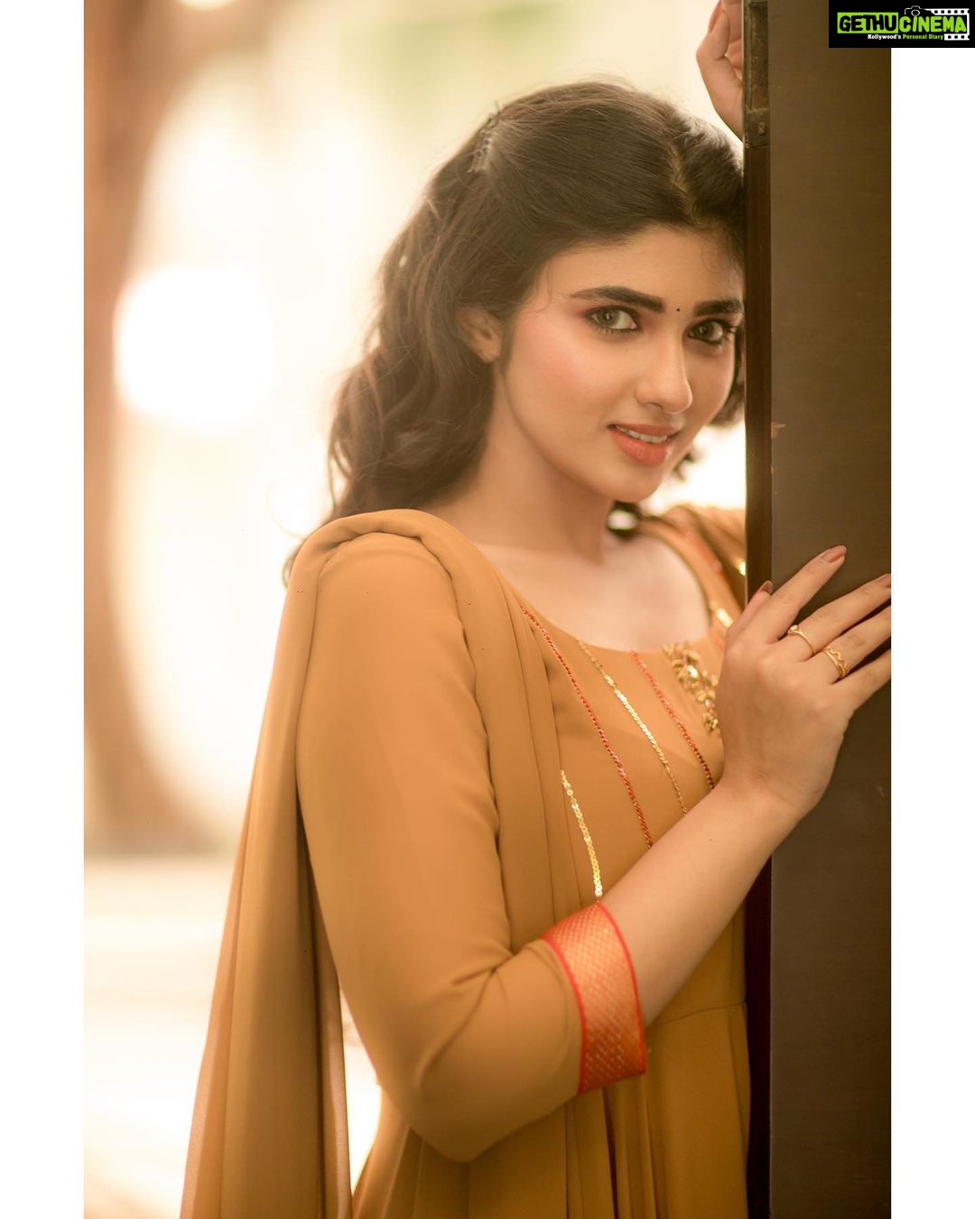 Actress Pragya Nagra HD Instagram Photos and Wallpapers September 2021 ...