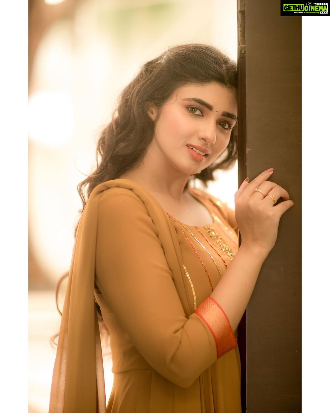 Actress Pragya Nagra HD Instagram Photos and Wallpapers September 2021 ...