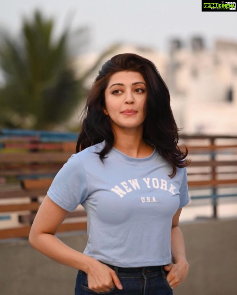 Actress Pranitha Subhash HD Instagram Photos and Wallpapers December ...