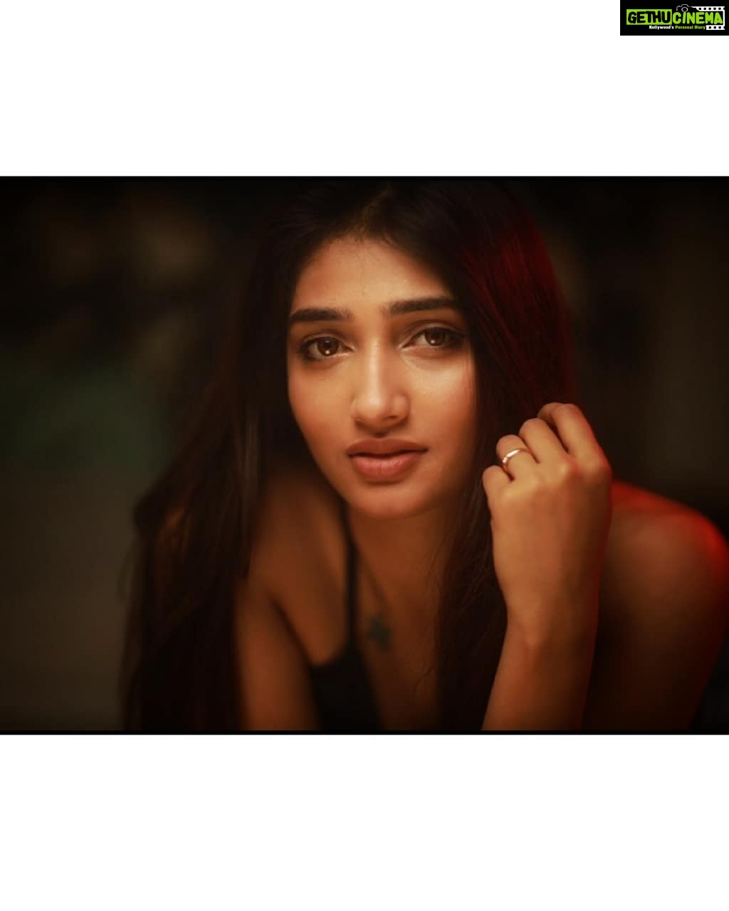 Actress Priya Vadlamani HD Instagram Photos and Wallpapers March 2020 ...