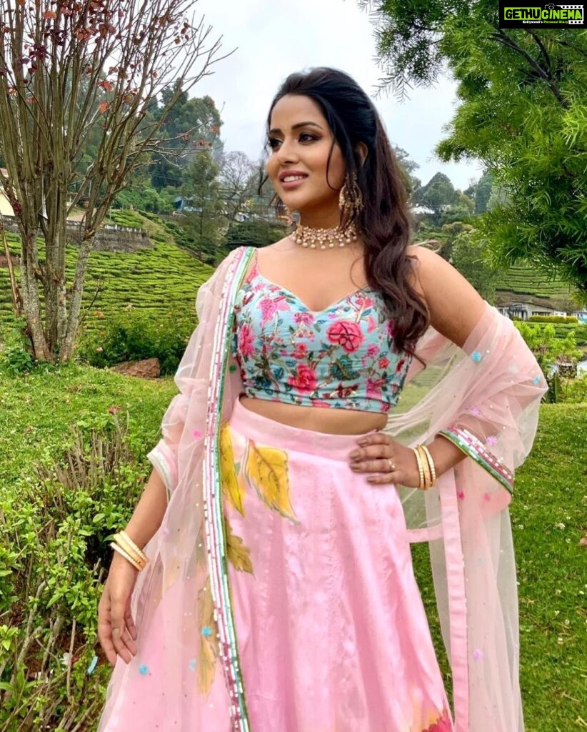 Actress Raiza Wilson HD Photos and Wallpapers December 2022 - Gethu Cinema