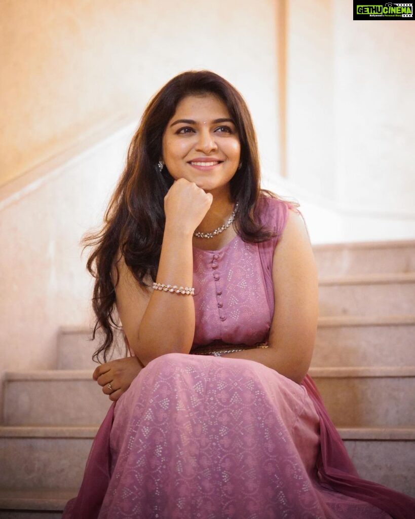 Dubbing Artist Raveena Ravi HD Instagram Photos and Wallpapers November ...