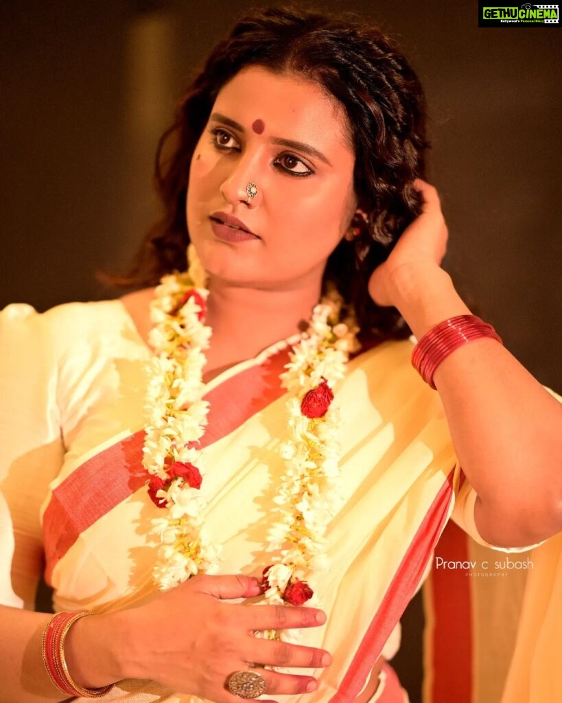 Actress Roshna Ann Roy HD Instagram Photos and Wallpapers April 2022 ...