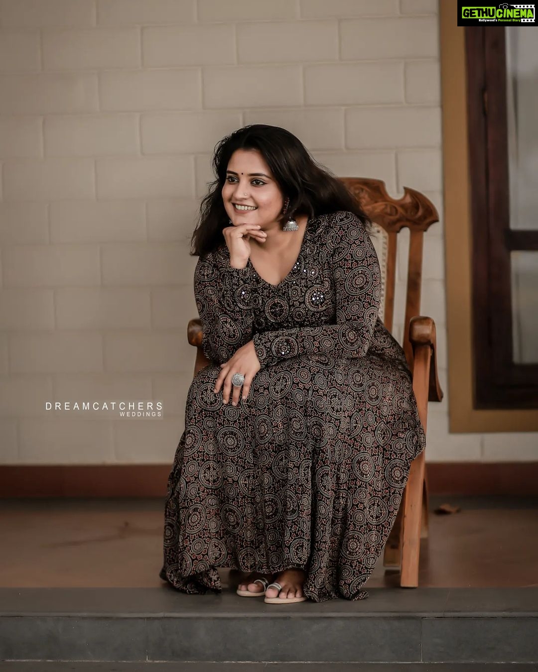 Actress Roshna Ann Roy HD Instagram Photos and Wallpapers July 2022 ...