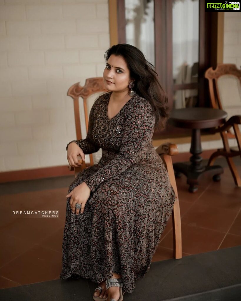 Actress Roshna Ann Roy HD Instagram Photos and Wallpapers July 2022 ...