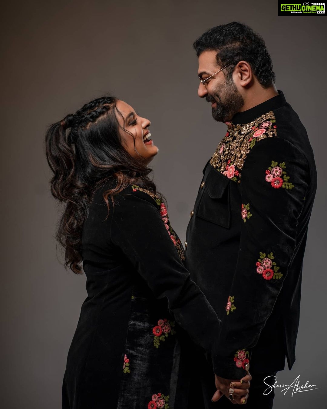 Actress Roshna Ann Roy HD Instagram Photos and Wallpapers December 2021 ...