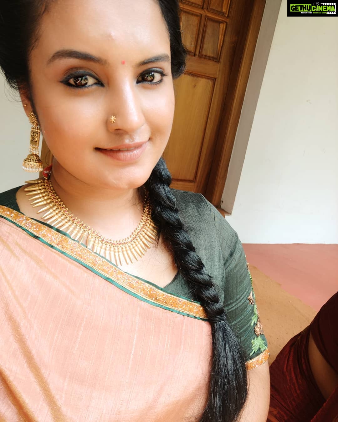 Actress Roshna Ann Roy HD Instagram Photos and Wallpapers June 2020 ...