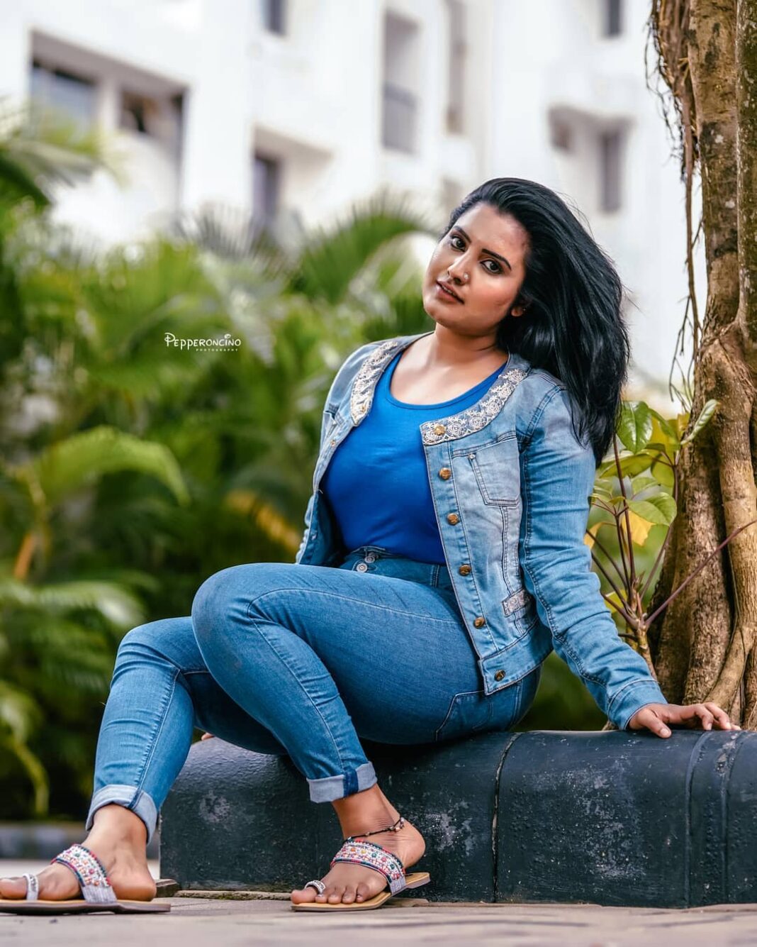 Actress Roshna Ann Roy HD Photos and Wallpapers June 2020 - Gethu Cinema