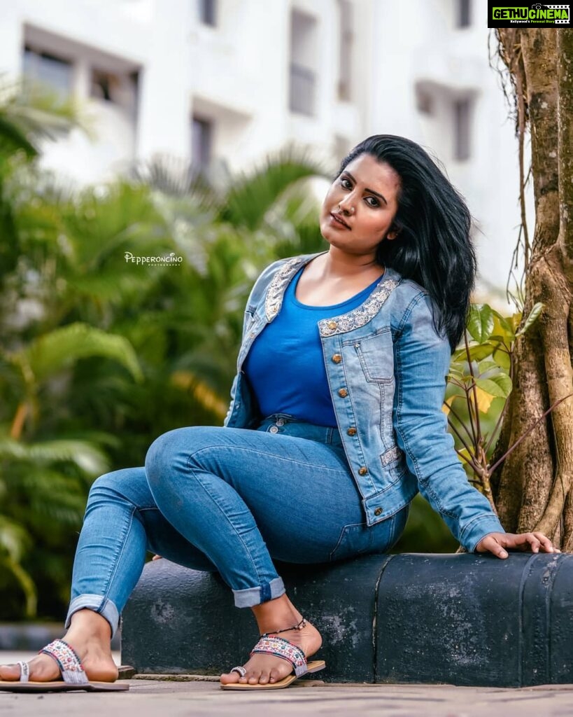 Actress Roshna Ann Roy HD Instagram Photos and Wallpapers June 2020 ...