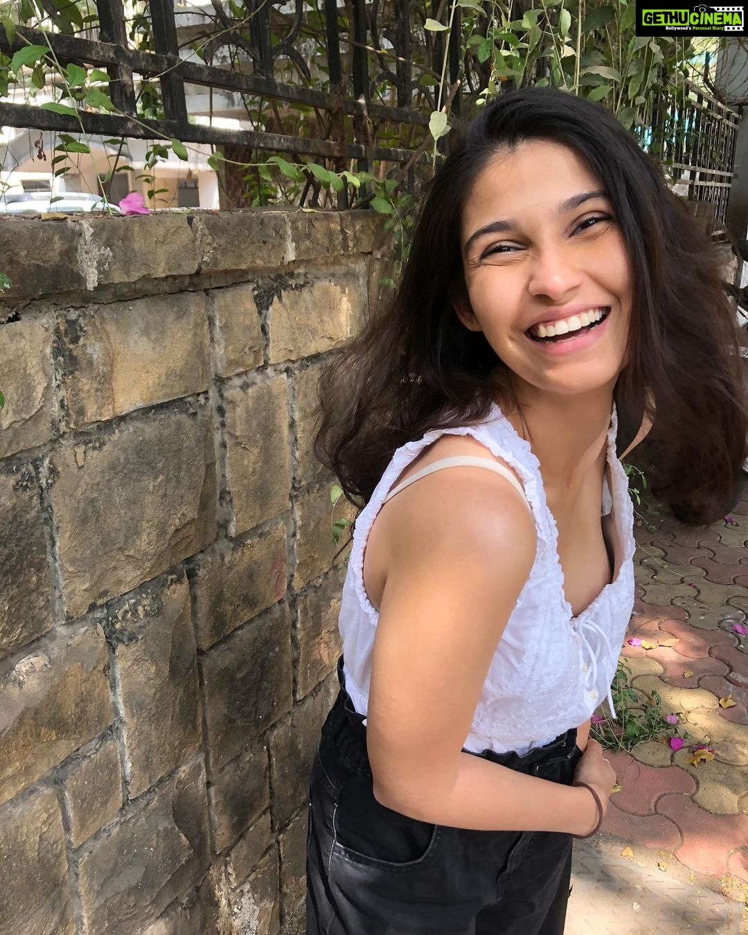 Samara Tijori Instagram – Literally just me laughing at different ...