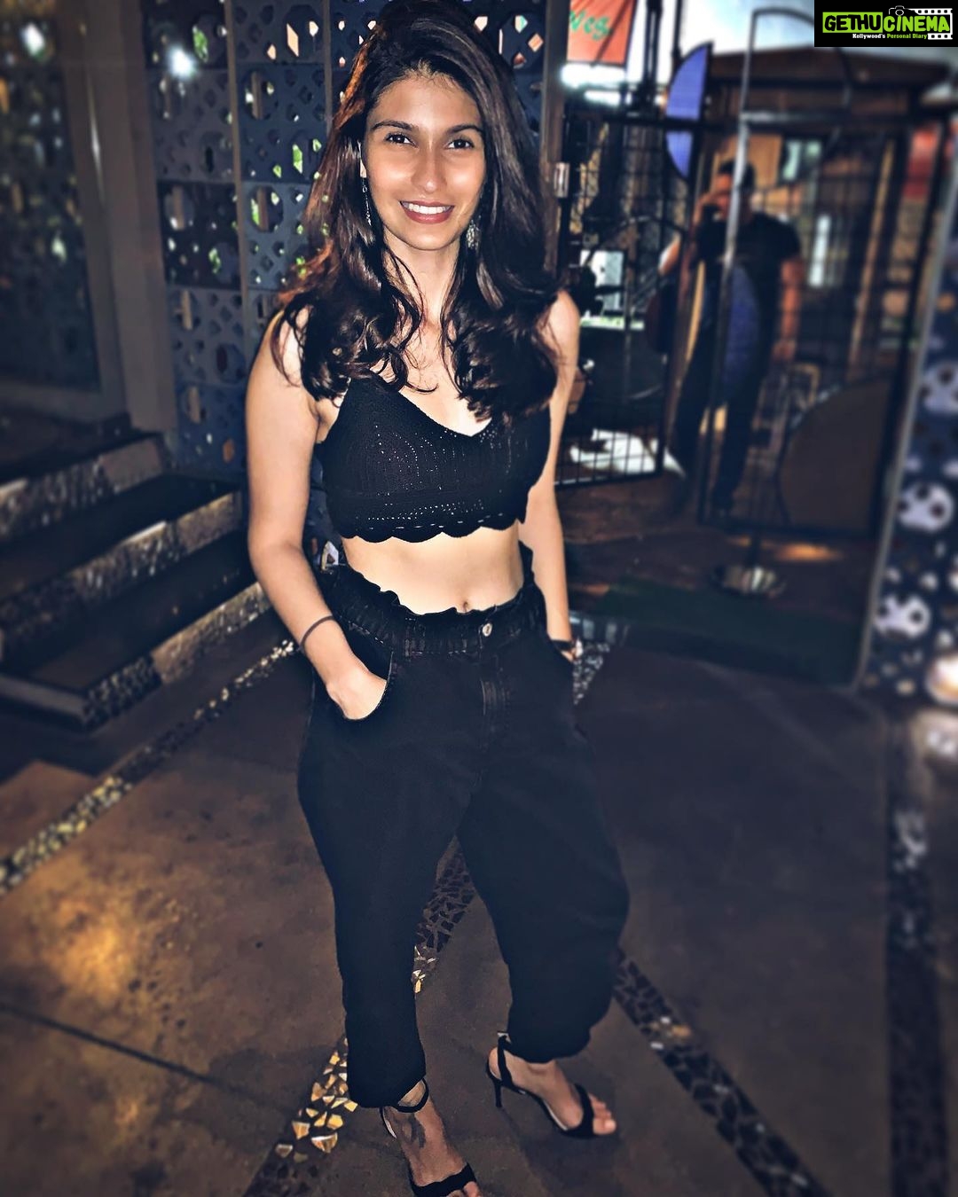 Samara Tijori Instagram – Hi guys, I dressed up 🌚 | Gethu Cinema