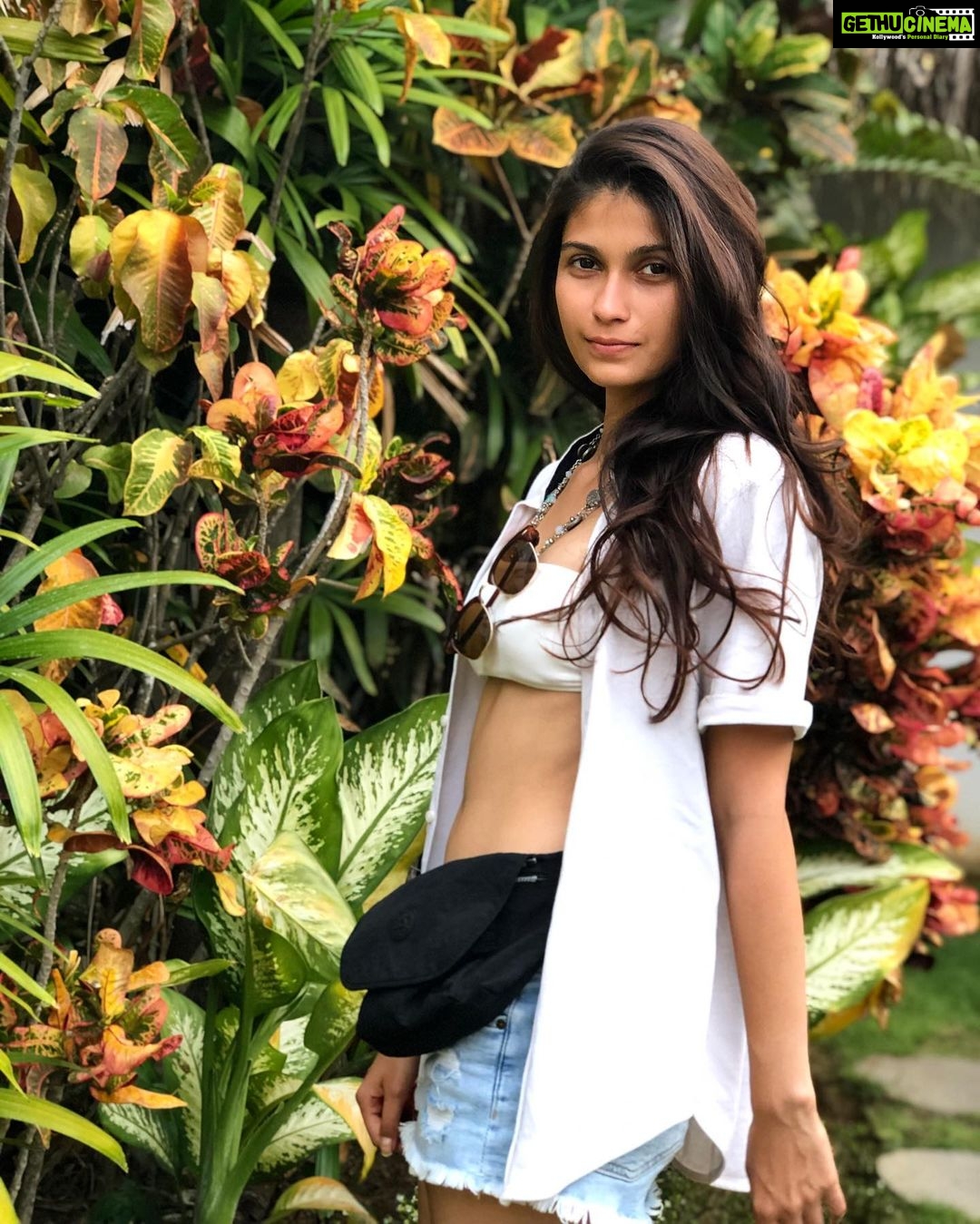 Samara Tijori Instagram – God bless the Sun in Bali🌞 Seminyak, Bali ...