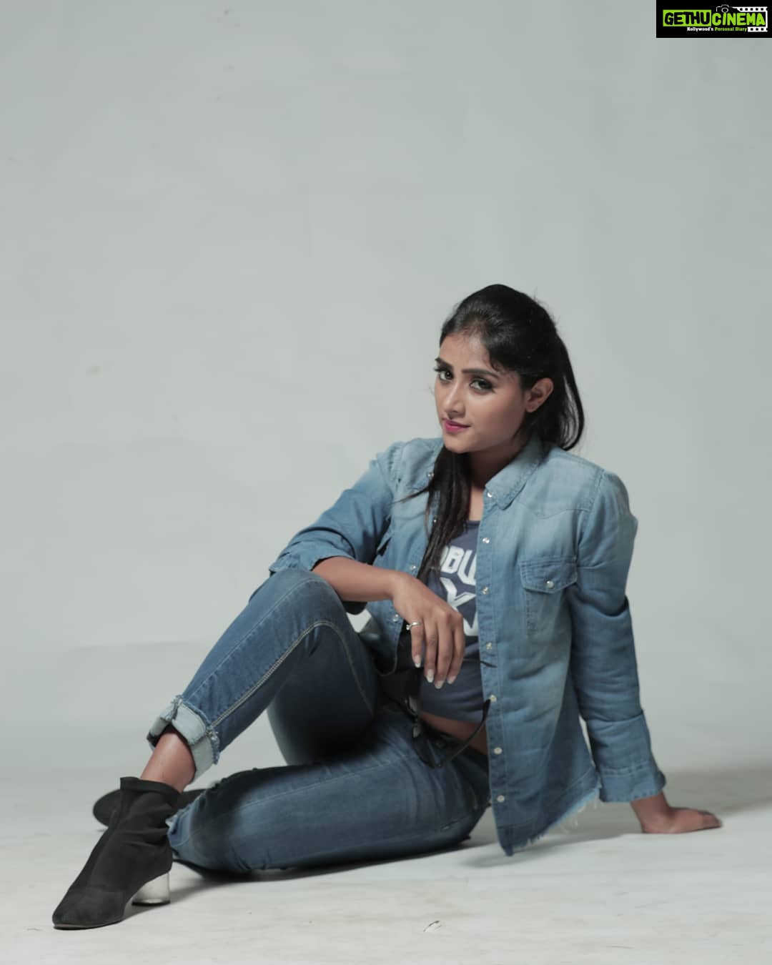 Actress Sangeetha Sringeri HD Photos and Wallpapers October 2018 ...