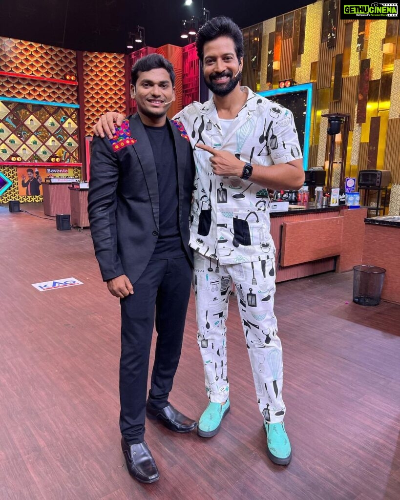 Actor Santhosh Prathap HD Photos and Wallpapers August 2022 - Gethu Cinema