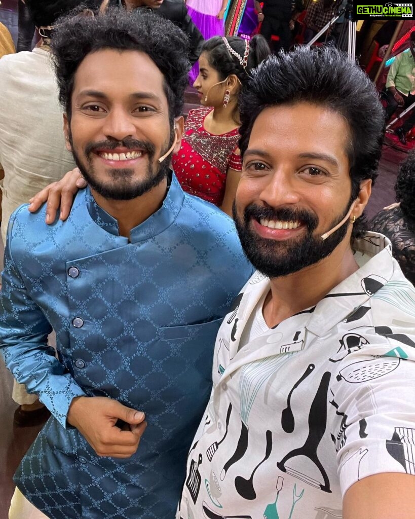 Actor Santhosh Prathap HD Photos and Wallpapers August 2022 - Gethu Cinema