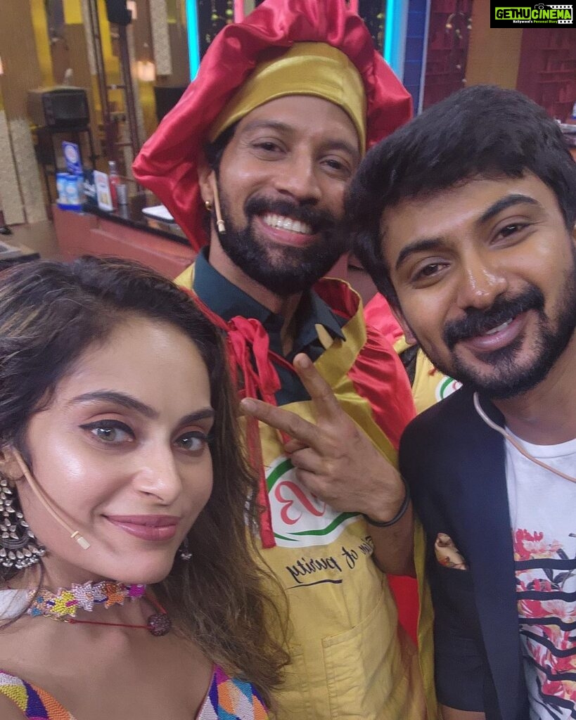 Actor Santhosh Prathap HD Instagram Photos and Wallpapers July 2022 ...